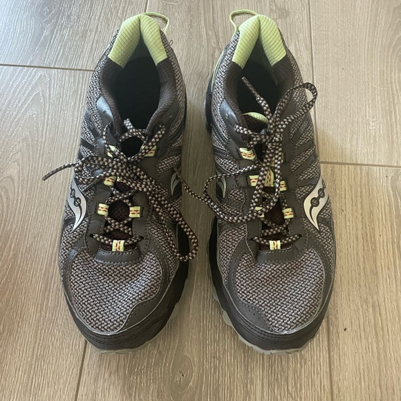 Saucony | Shoes | Saucony Grey And Green Grid Excursion Tr5 Womens ...